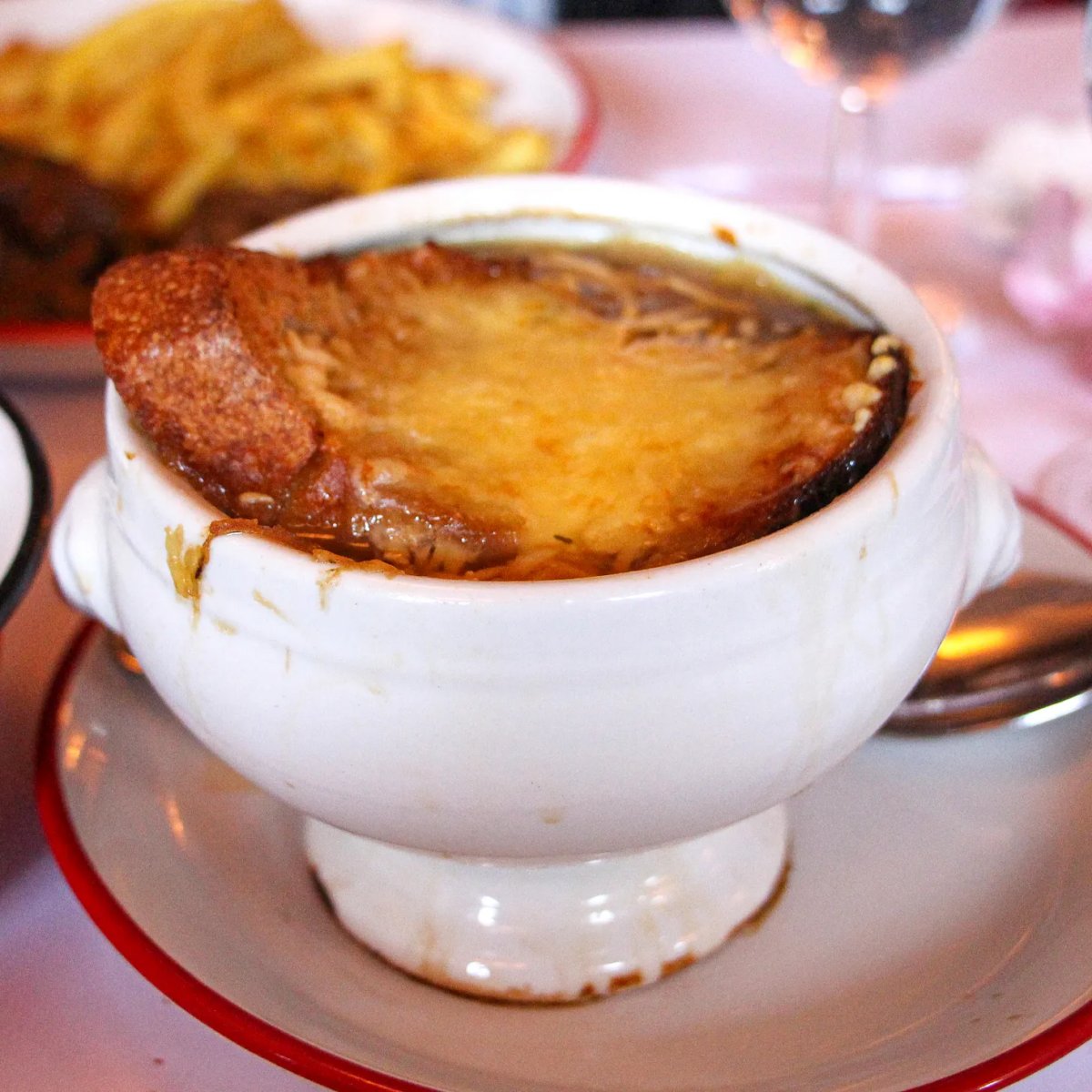 Tipping in Paris: Everything You Need to Know | PARIS BY MOUTH