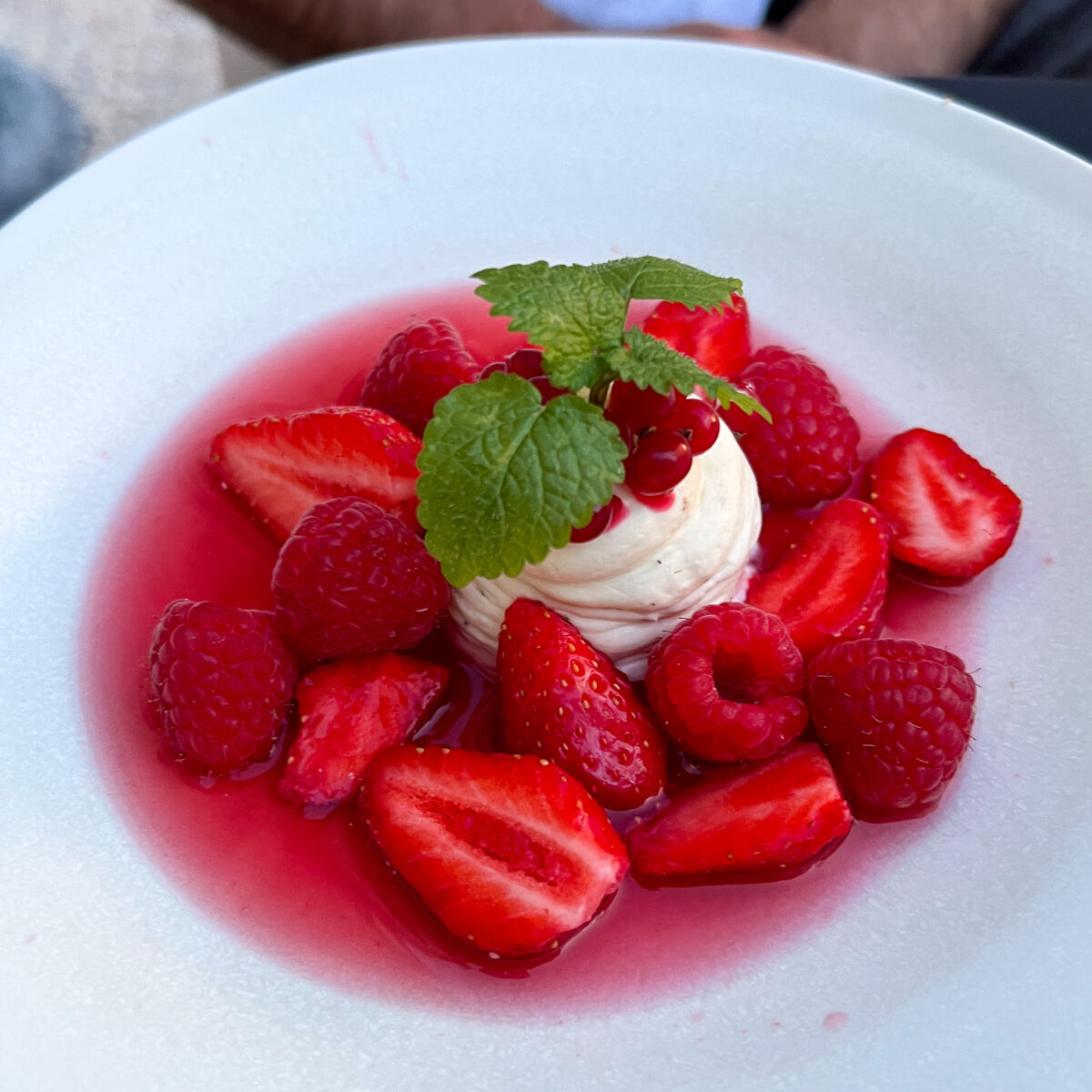 Fabula | PARIS BY MOUTH